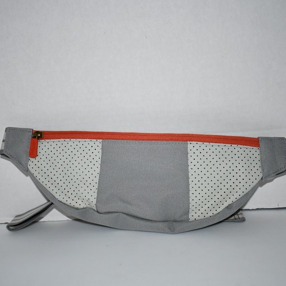 thirty-one | Bags | Thirty One Slim Convertible Hip Bag In Whisper Grey ...